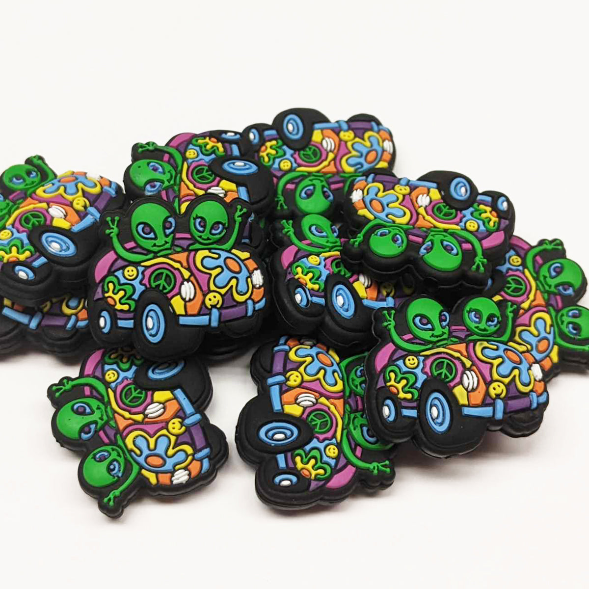 Aliens in Groovy Car Silicone Focal Bead – Twinkletoes Glitter and More